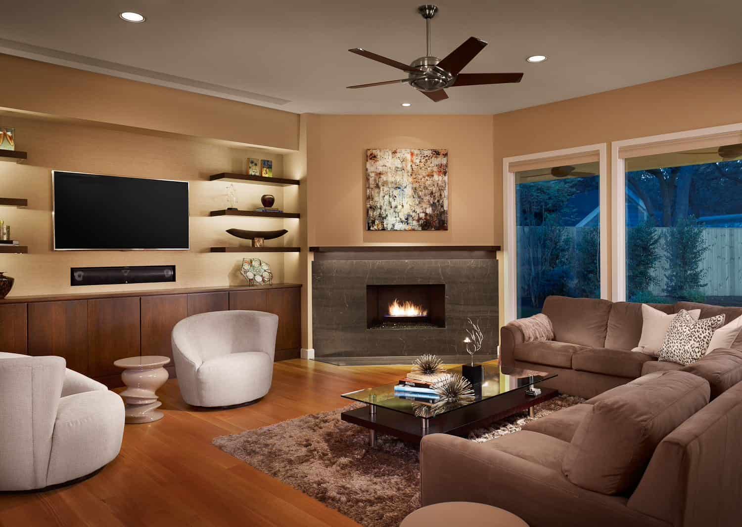 30 Modern Living Rooms with Fireplace and TV Together - Decor Snob